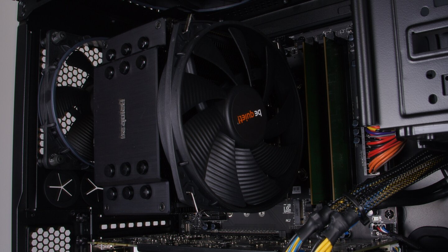 Mifcom Silent Gaming-PC BeQuiet! Edition - Bilder