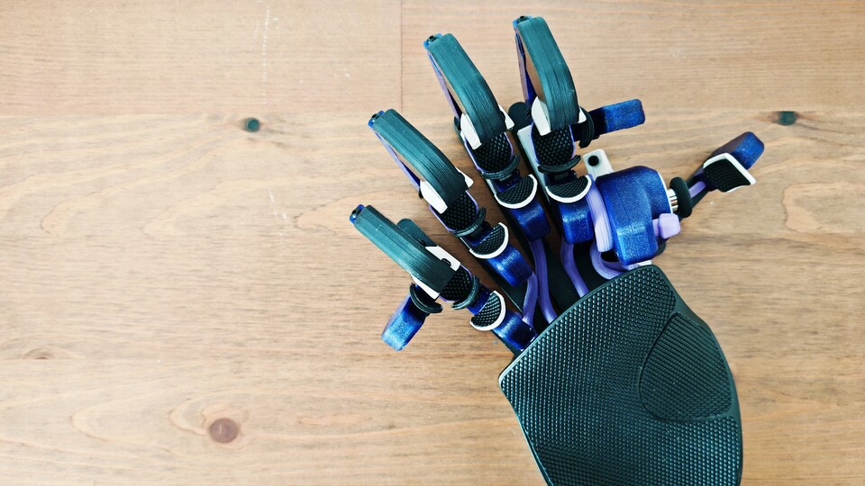 Azeron Cyborg im Test: Ist dieser Controller der beste Ersatz für eure ...