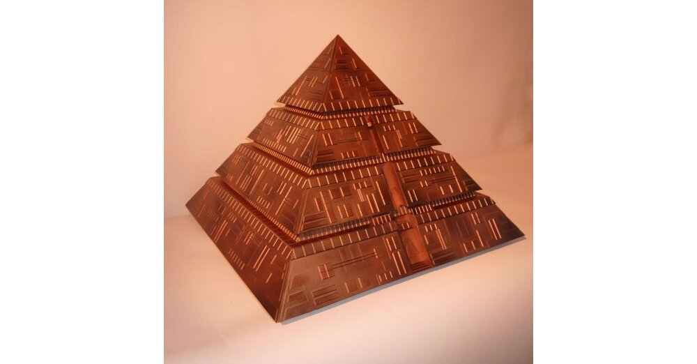 Stargate-Pyramide - Beeindruckender Case-Mod