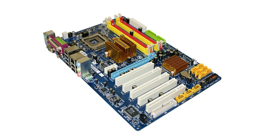 Gigabyte P43-ES3G - Test: Core-2-Board mit Grundausstattung