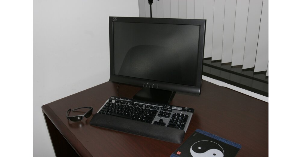 Neue 3D-Monitore von iZ3D - Prototypen auf der CES 2009