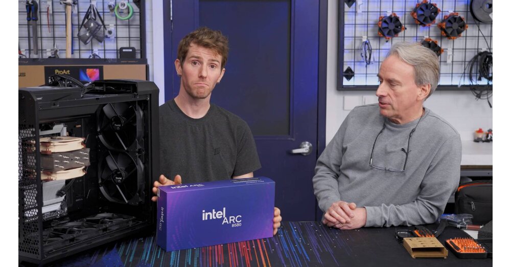 »Der perfekte Linux-PC« - Linus Torvalds und LinusTechTips bauen ...