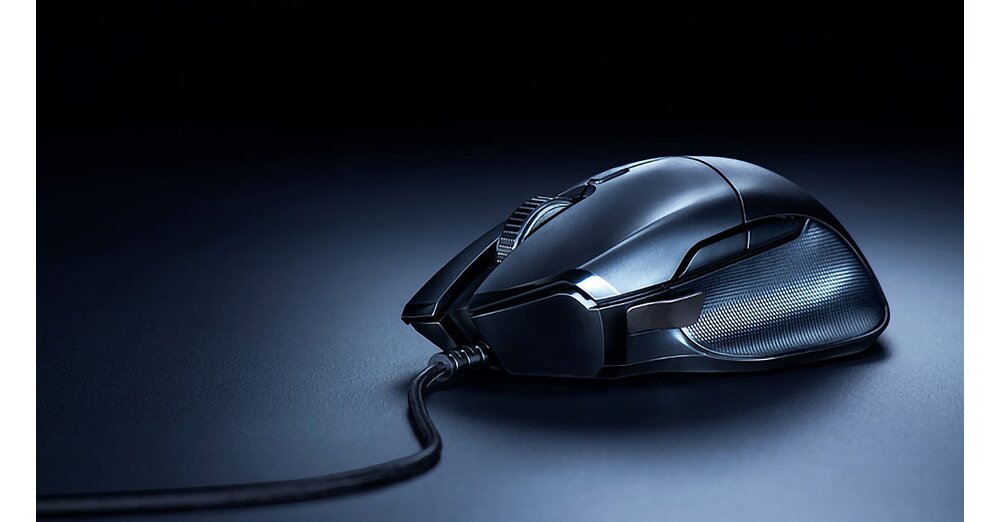 Razer Basilisk Gaming-Maus und Razer Electra im Angebot bei Saturn