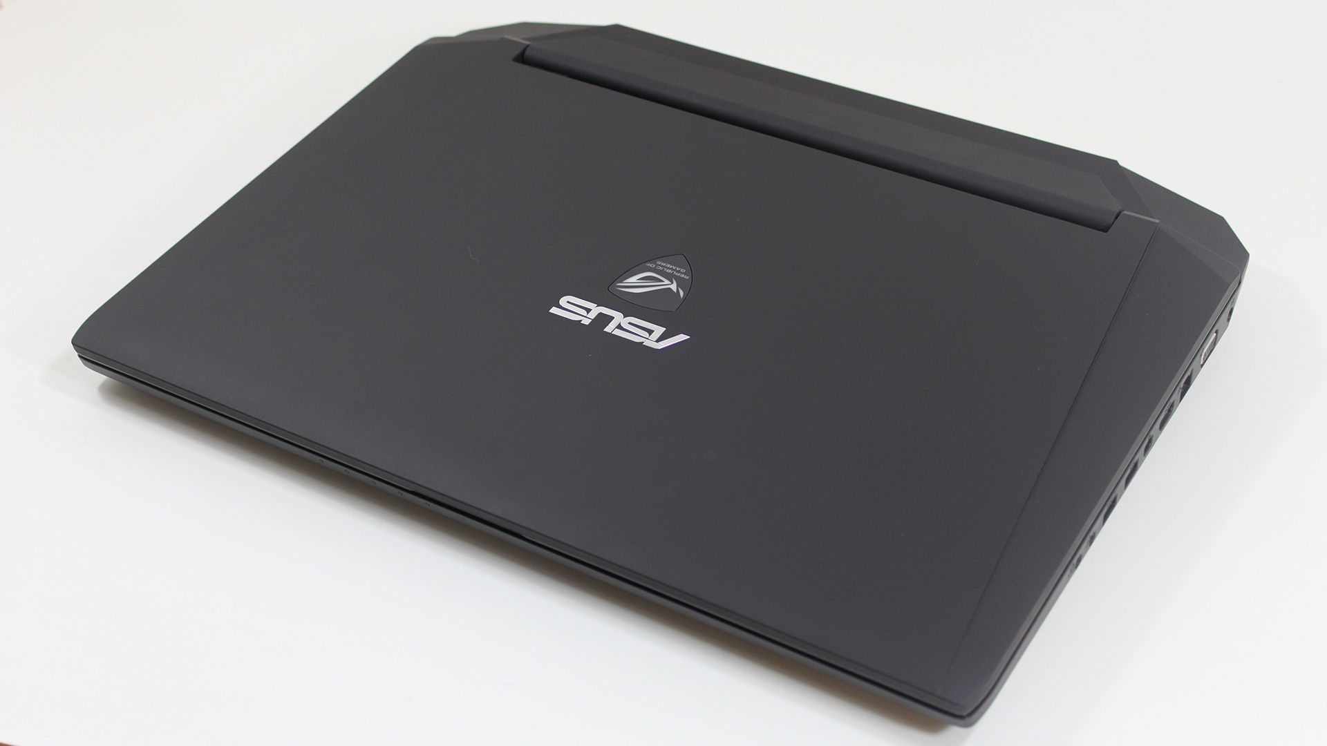Asus G750 - Bilder