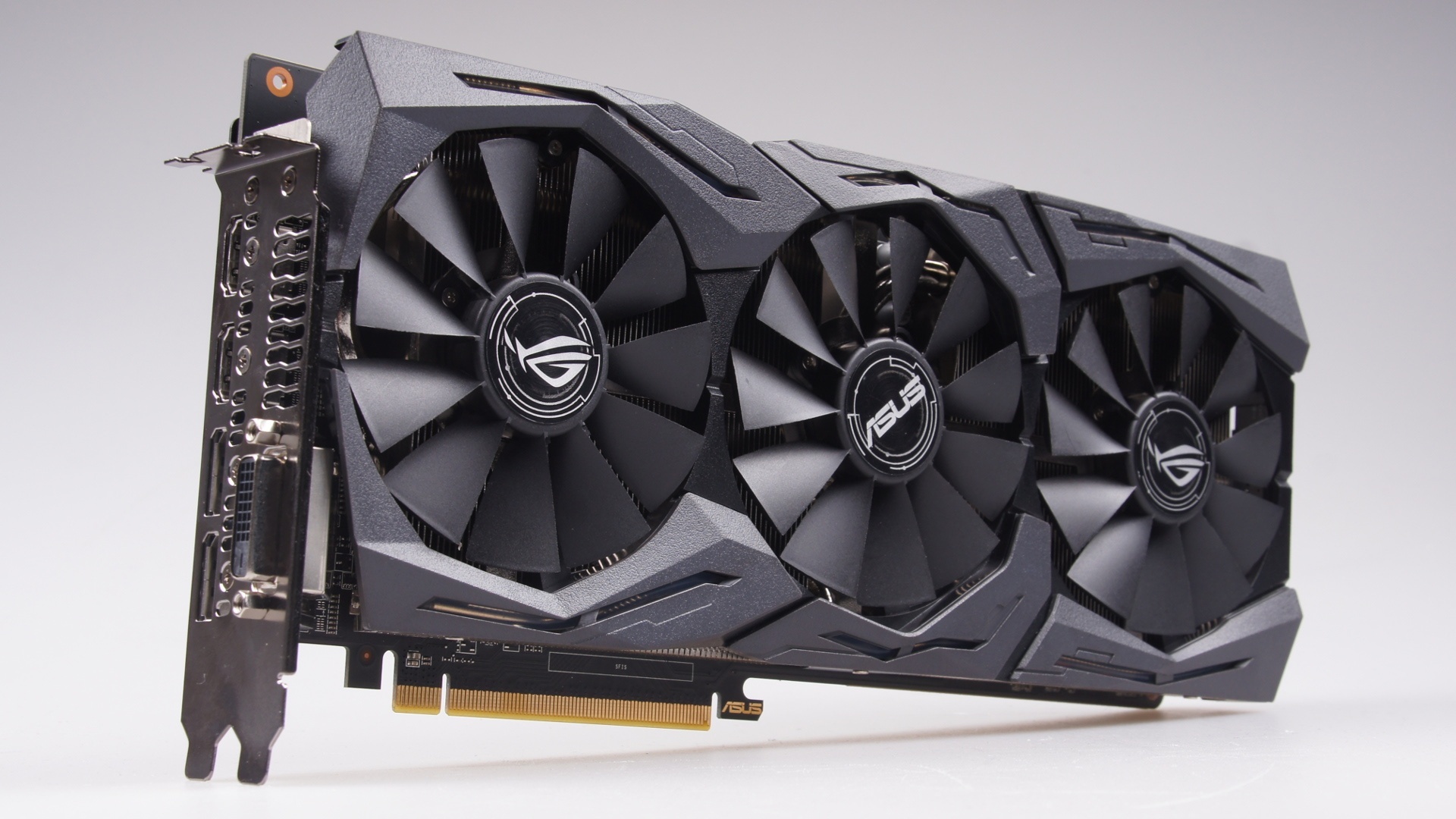 Asus Radeon RX 480 Strix - Kontrastprogramm zur Referenz