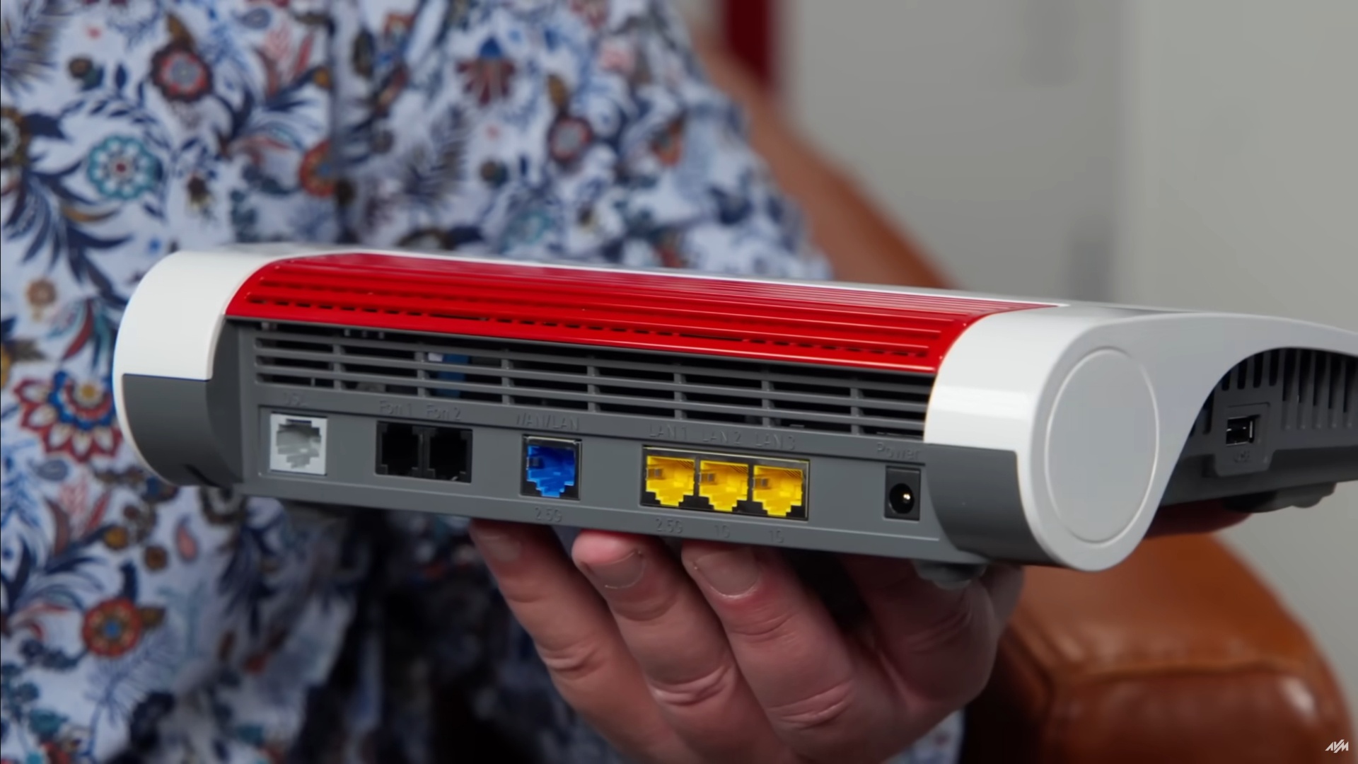 Die beliebte Fritzbox 7590 wurde ersetzt - doch der Nachfolger kommt ...