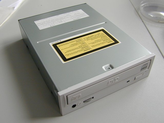 Freecom Combo Drive 4/4/4/24