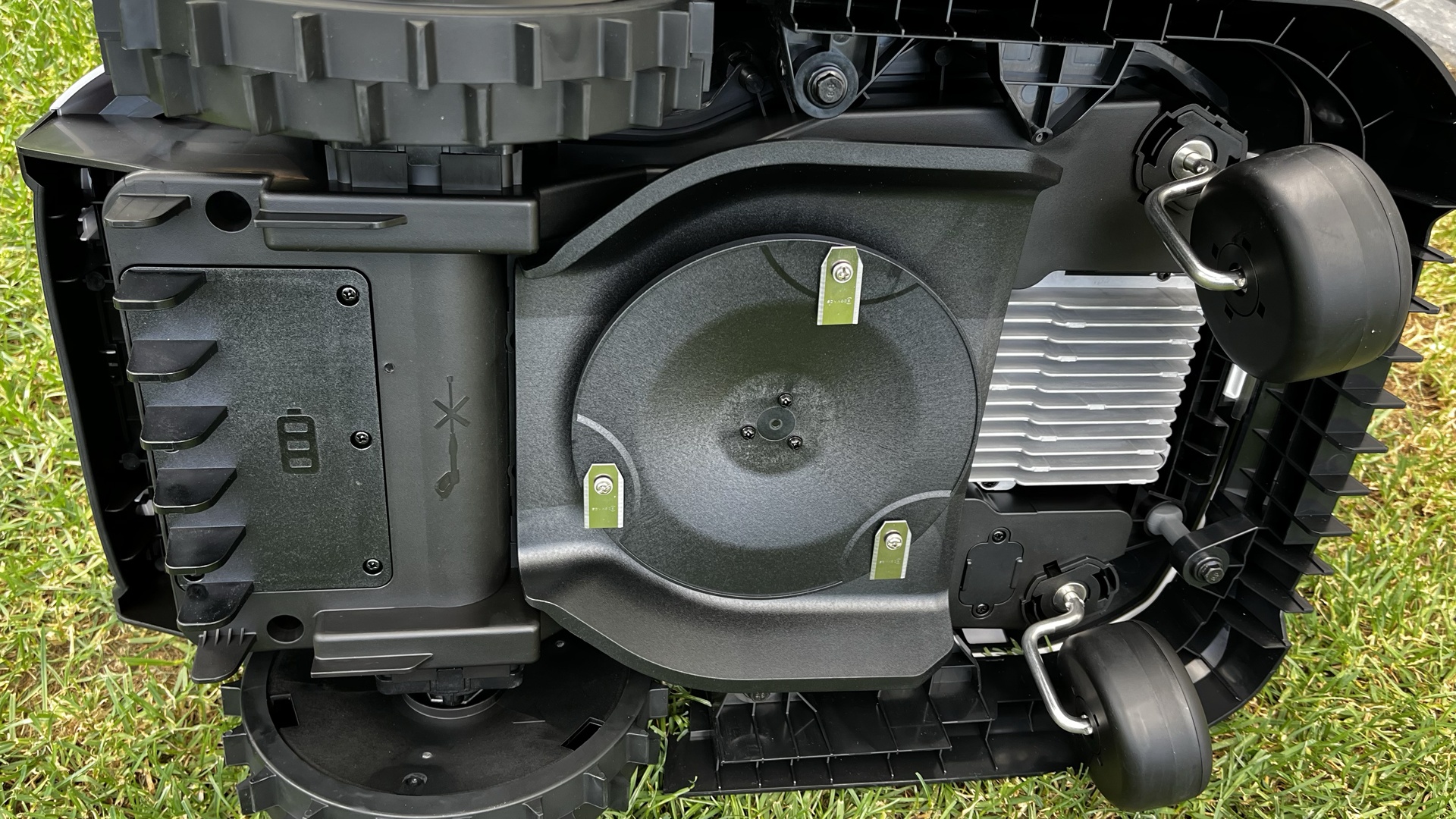 Ecovacs Goat O500 im Test: Einer der besten Mähroboter unter 900 Euro