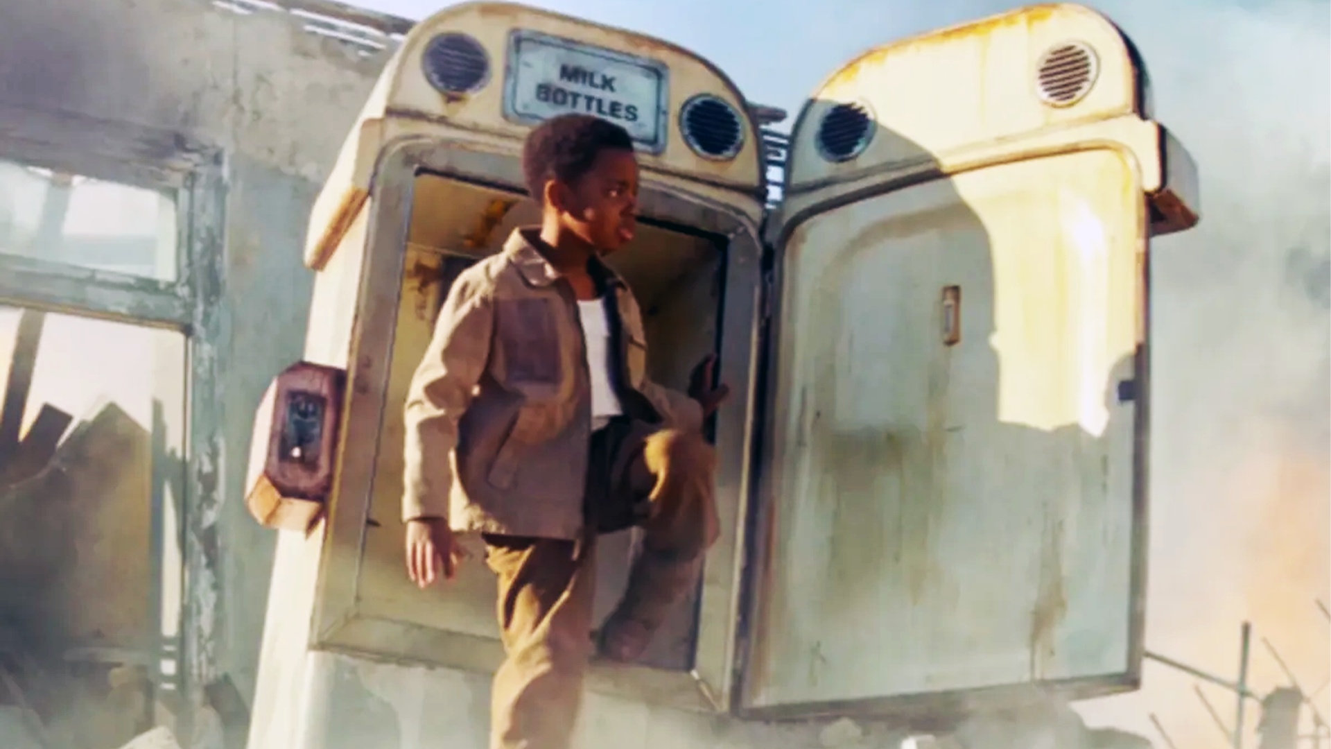 In Fallout überlebt eine Figur eine Atombombe, in dem sie etwas tut ...