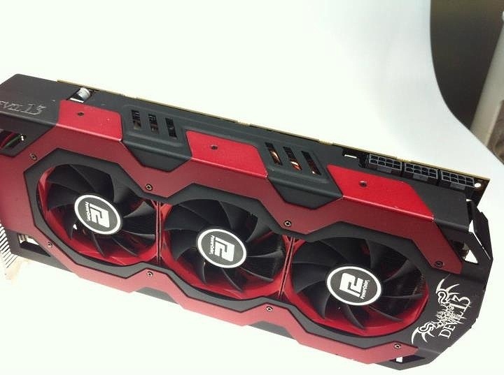 Powercolor - »Devil 13«-Dual-GPU-Grafikkarte mit Riesenkühler