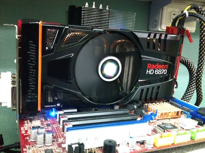 Powercolor HD 6870 PCS+ - Schneller dank 940 MHz GPU-Takt