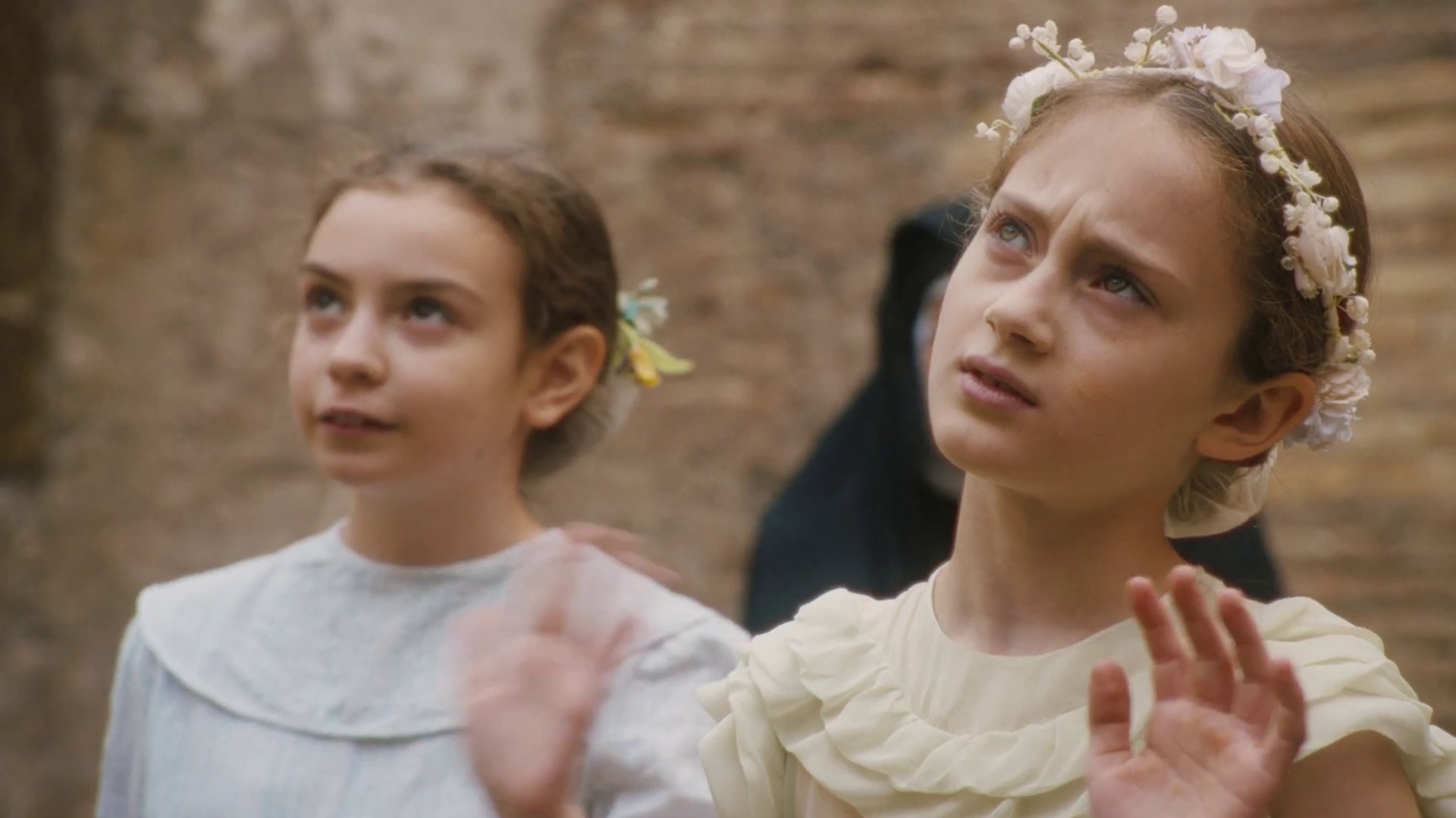 Zum Horrorfilm Das erste Omen gibt's kurz vor Kinostart jetzt den letzten Trailer