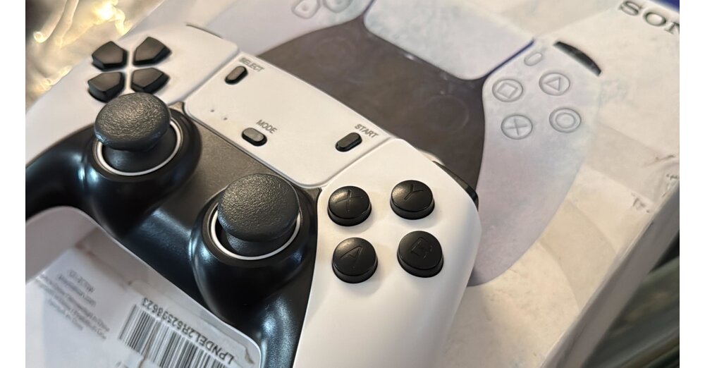 "Sie haben versehentlich einen PS6-Controller geschickt" - Spieler bestellt DualSense bei Amazon ...