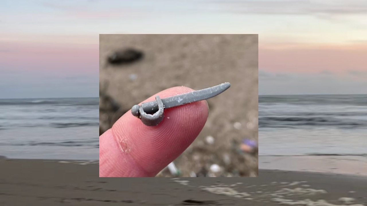 Am sogenannten "LEGO-Strand" in Cornwall werden regelmäßig Klötzchen an ...